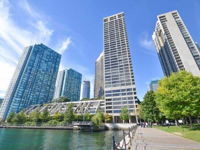 55 & 65 HARBOUR SQUARE CONDOS FOR SALE | WATERFRONT CONDOS FOR SALE